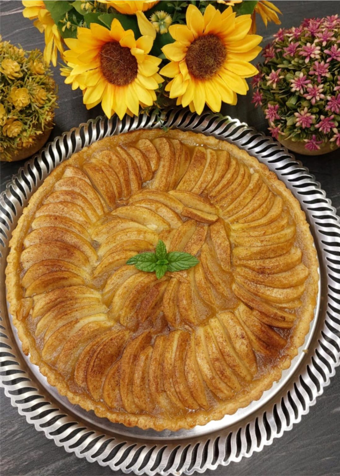 Apple Tart with Apple Cinnamon Jam – Easy & Impressive Dessert